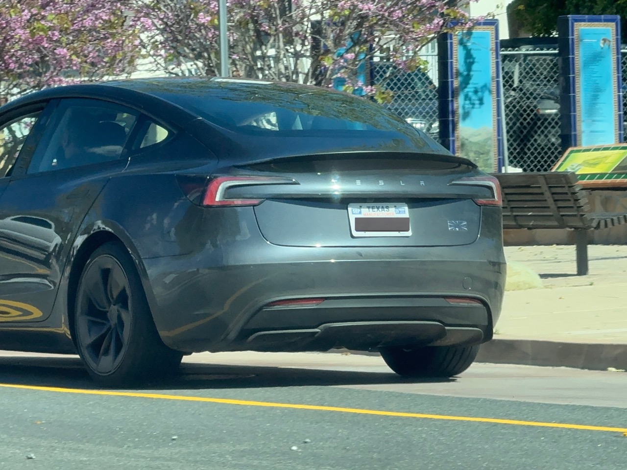 Tesla Model 3 Ludicrous : Nouvelles photos avant le lancement officiel