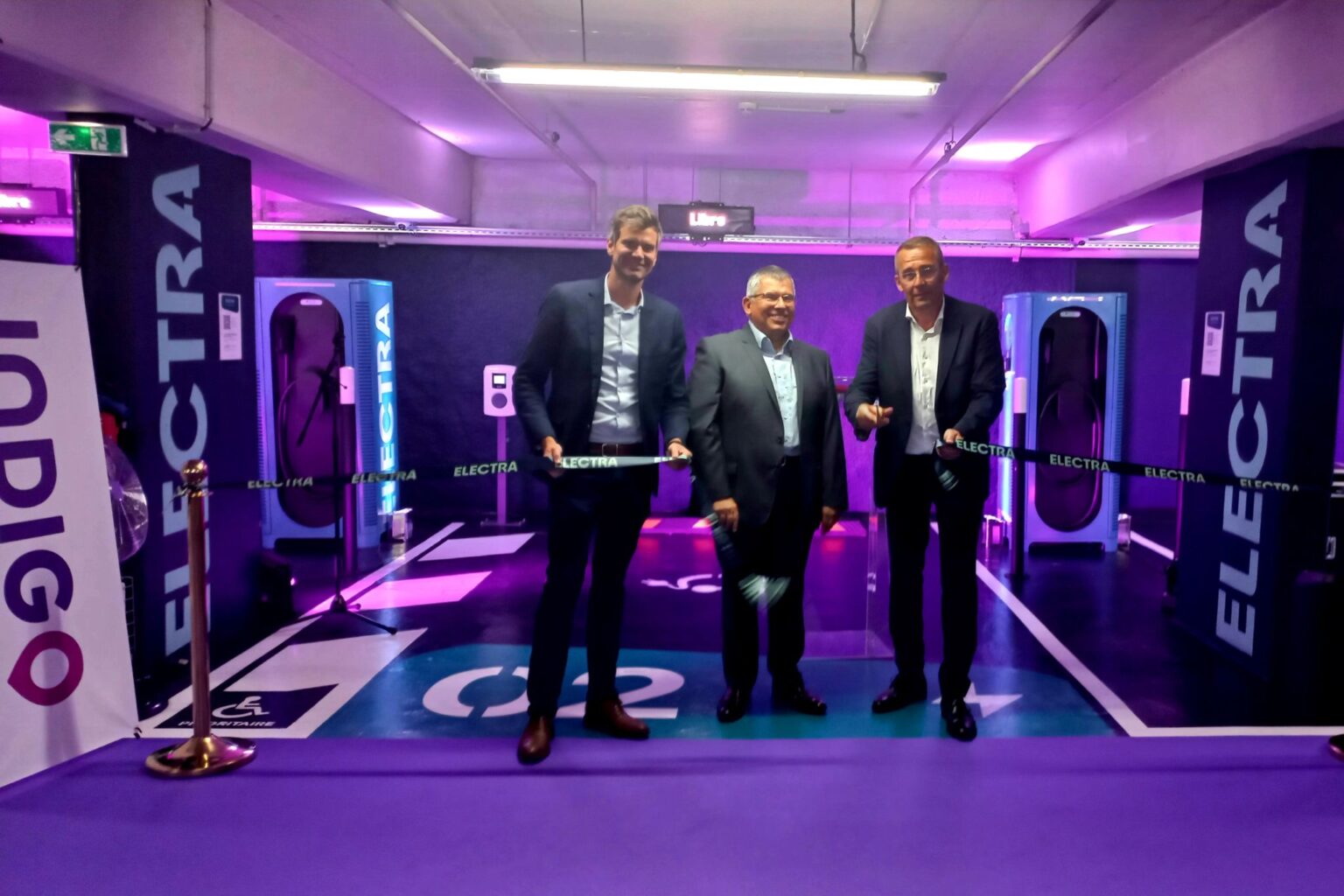 Inauguration d'une nouvelle station Electra dans un parking Indigo