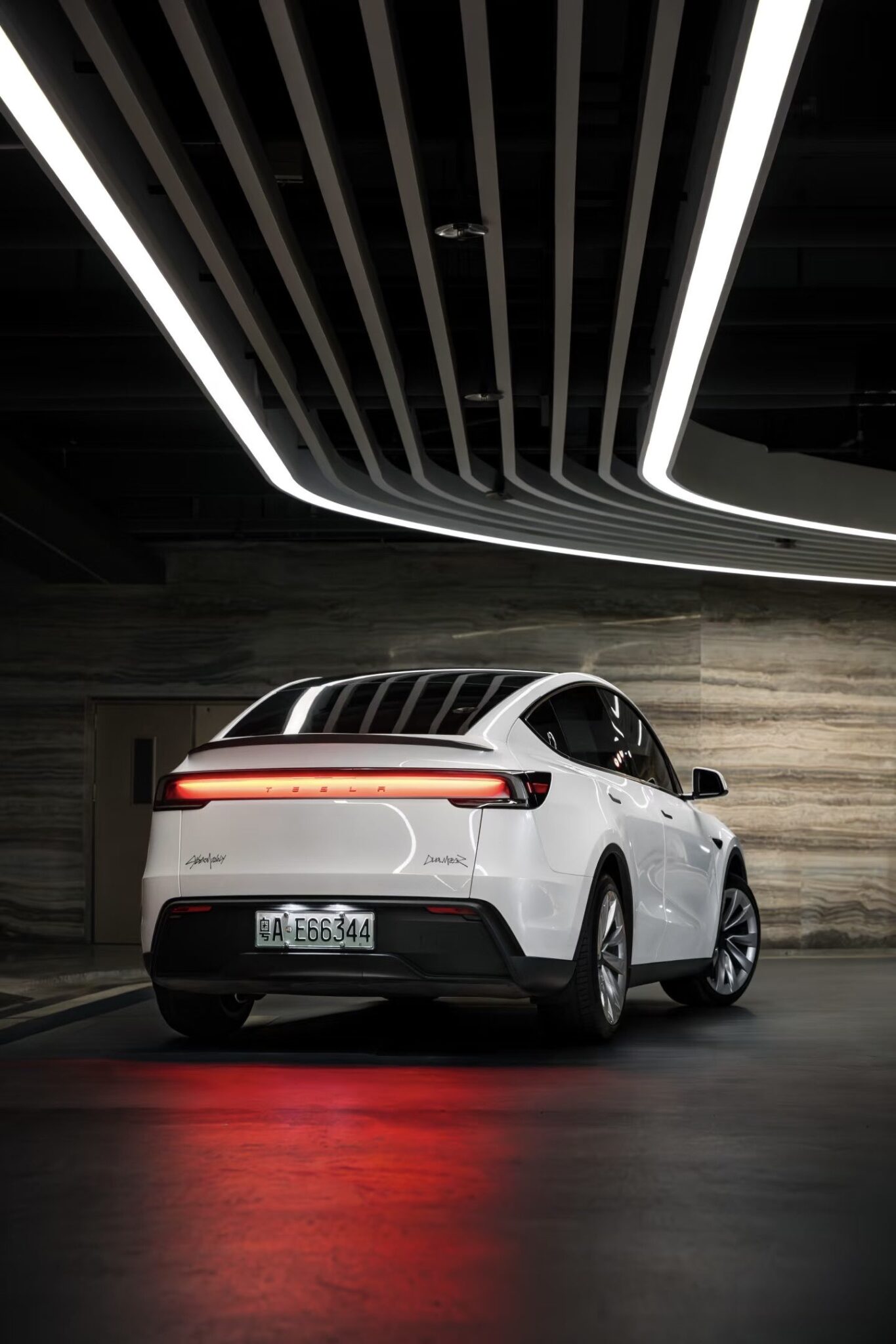Nouveau : Cette Tesla Model Y qui fait un carton en Chine arrive en ...