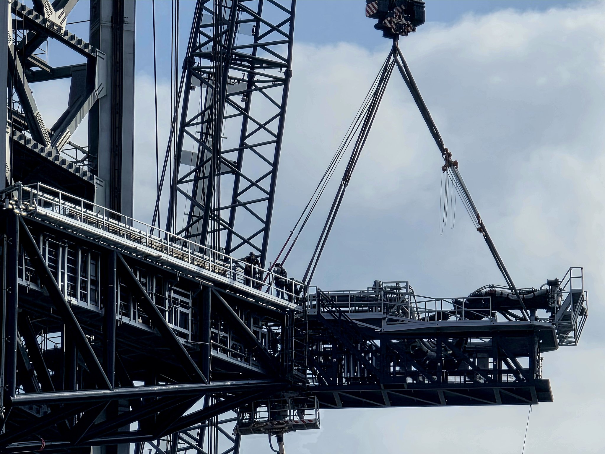 SpaceX : Le "Quick Disconnect" de la Tour 2, une révolution invisible ...