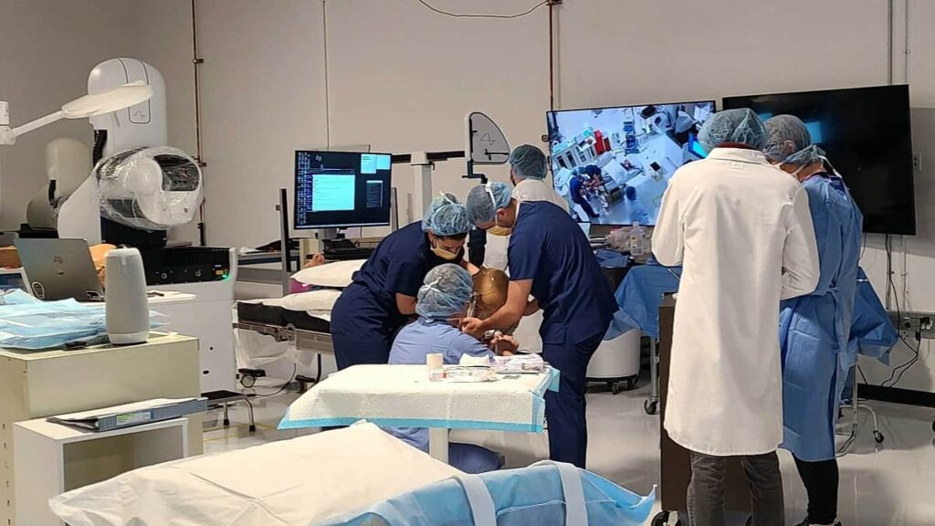 Neuralink Chip Could Be Implanted into Human Brain This Year