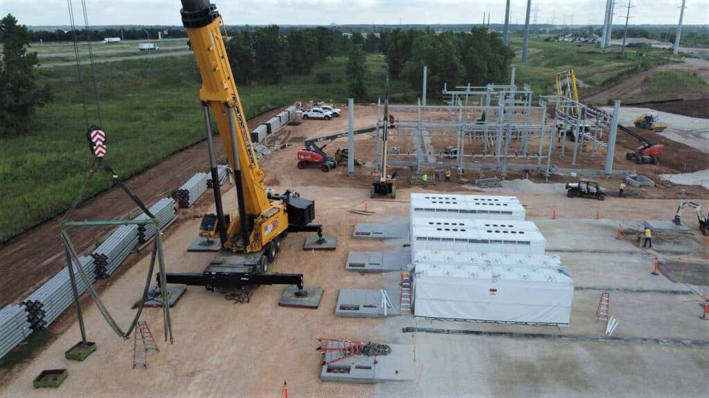 Tesla Giga Texas Starts Installing Megapacks for its BESS