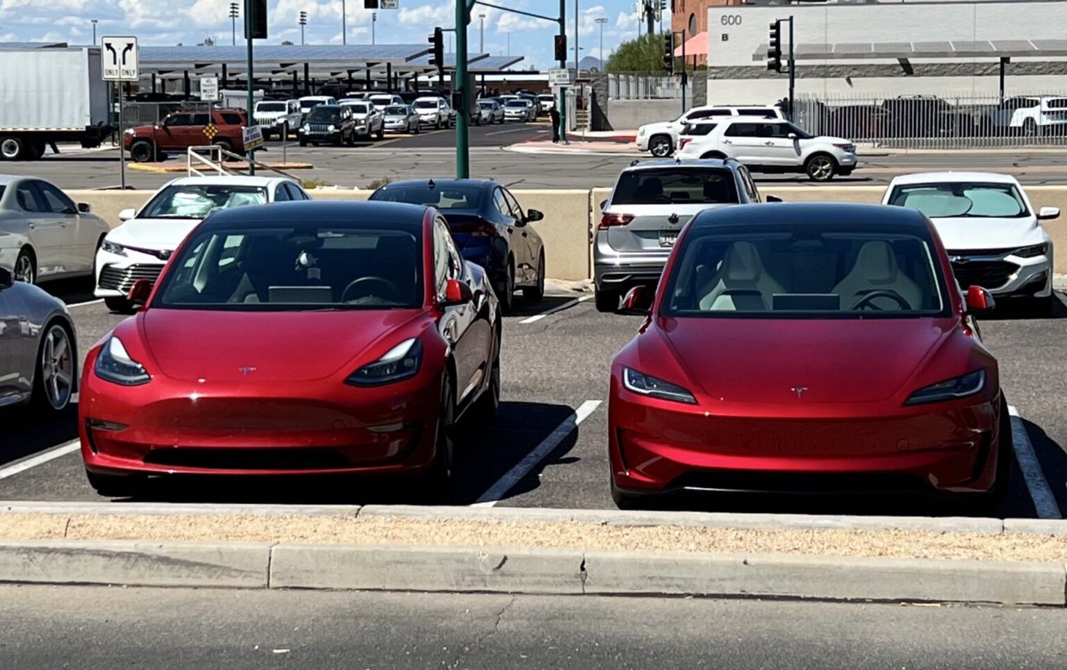 Tesla's New Referral Program: Rewards for Both Referrers and Buyers